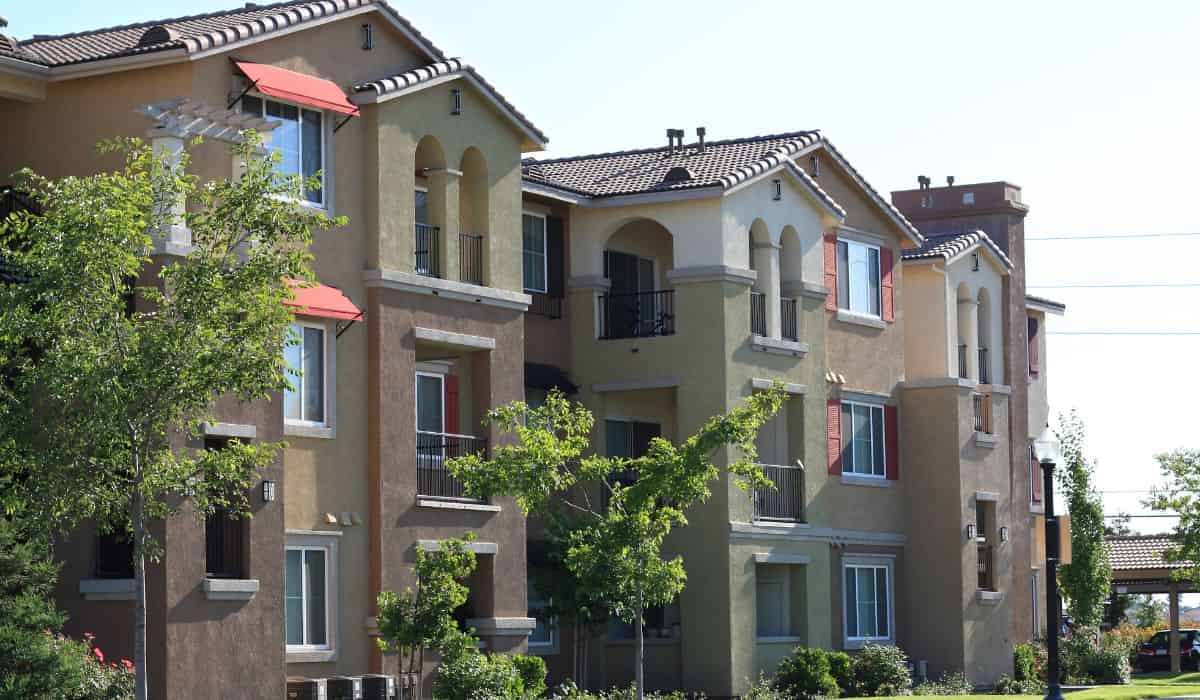 13 Must-Know Tips for Moving to A New State Alone - Bellhop